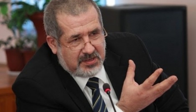 Chubarov calls Crimean MPs 'madmen'