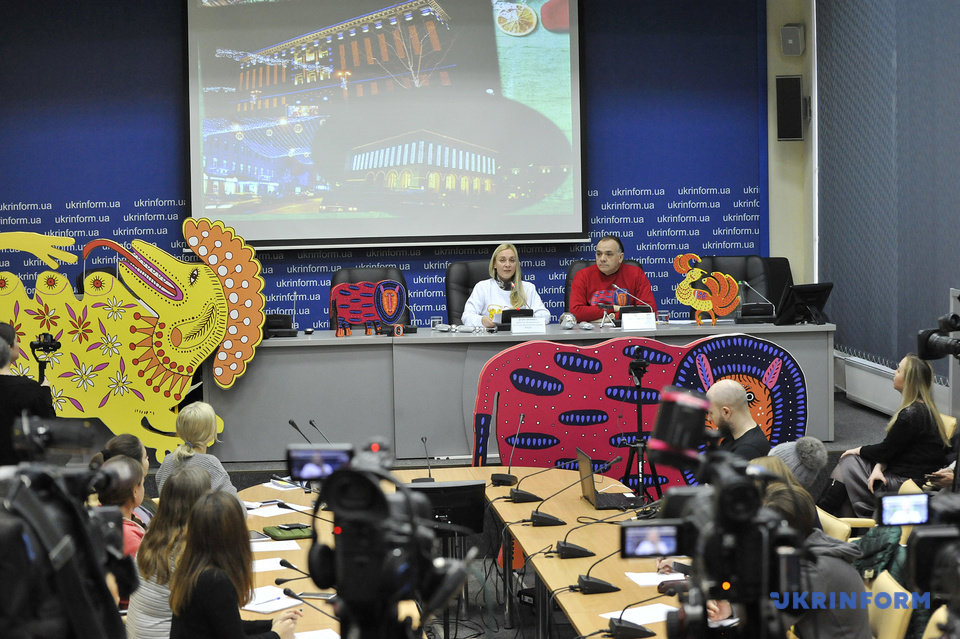 Bestias fantásticas de Pryimachenko decorarán el Podol de Kyiv para las ...