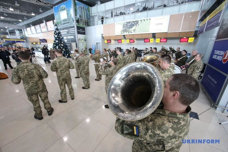 Ukrainian ‘cyborgs’ commemorated in seven airports. Photos