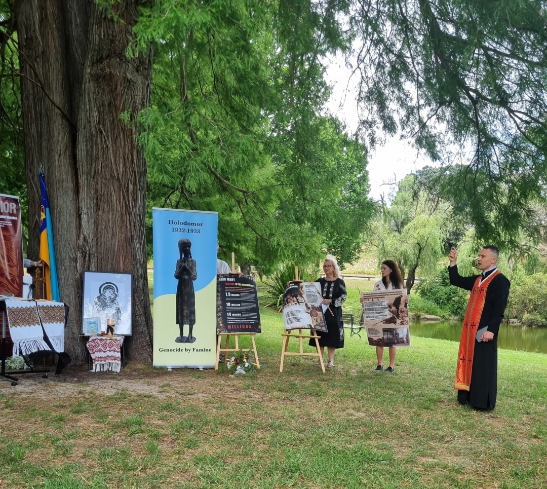 У Сіднеї біля Дерева Голодомору українки вшанували пам’ять жертв геноциду 1932–33 років. Читайте ...
