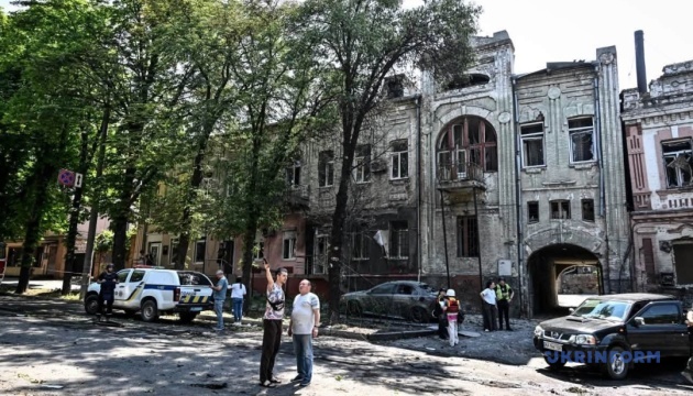Russian strike on Zaporizhzhia damages century-old historic buildings ...